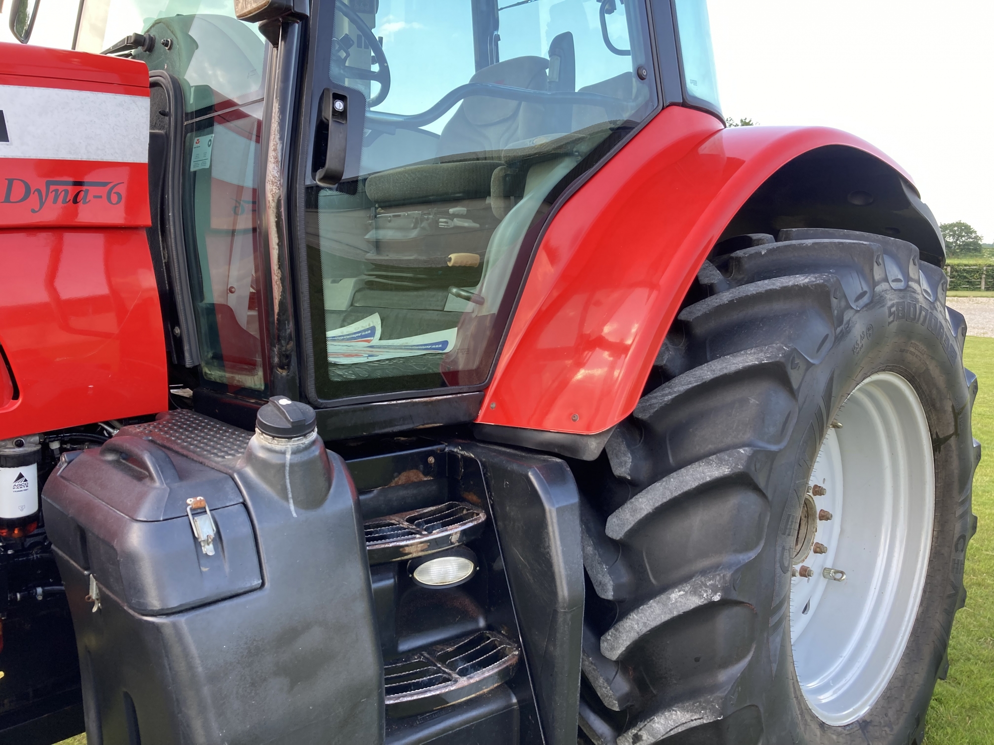 Massey Ferguson 6490 Dyna 6. | PRC Agricultural