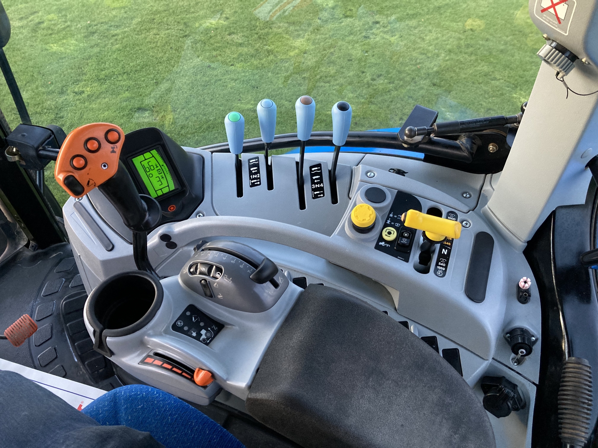 New Holland T6080 | PRC Agricultural